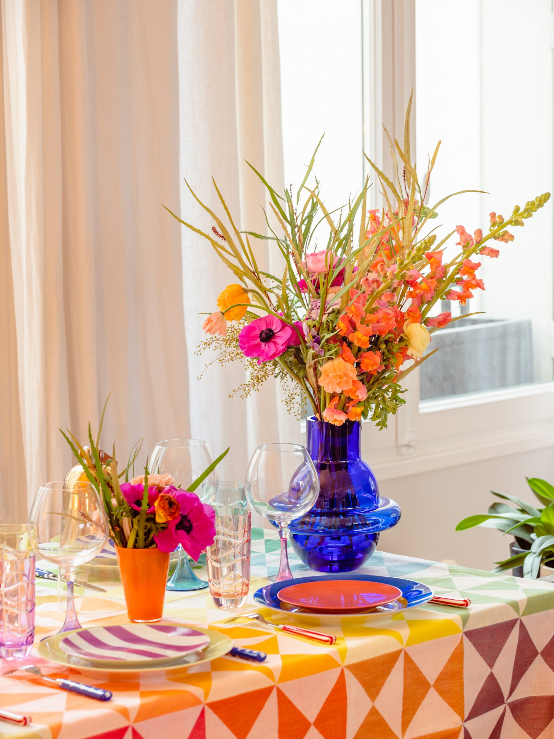 Bright & Playful Tables - FRANCECLAT INTERNATIONAL